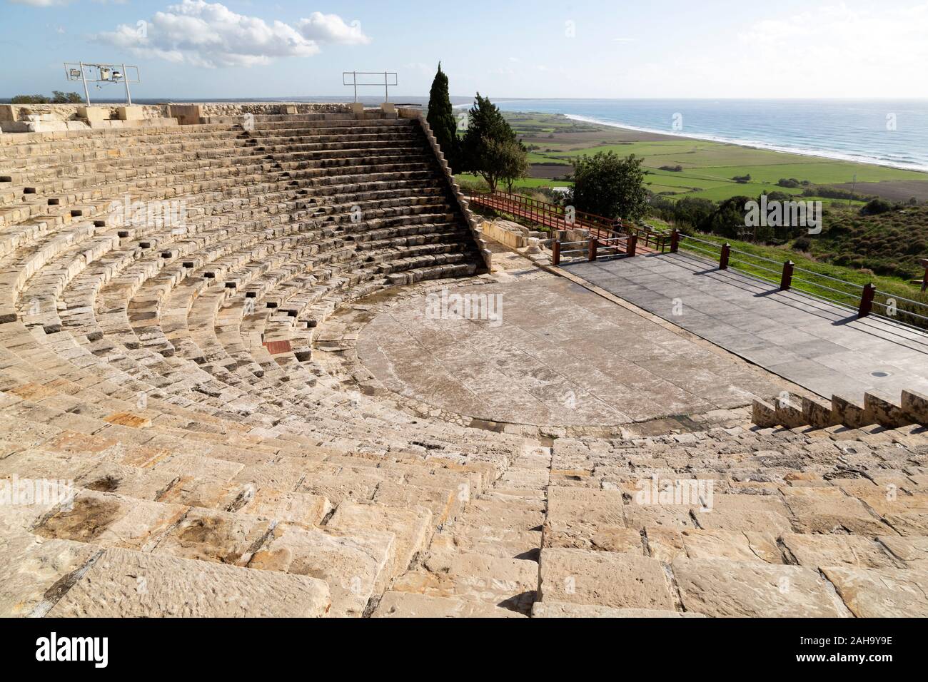 Renowned acoustics hi-res stock photography and images - Alamy