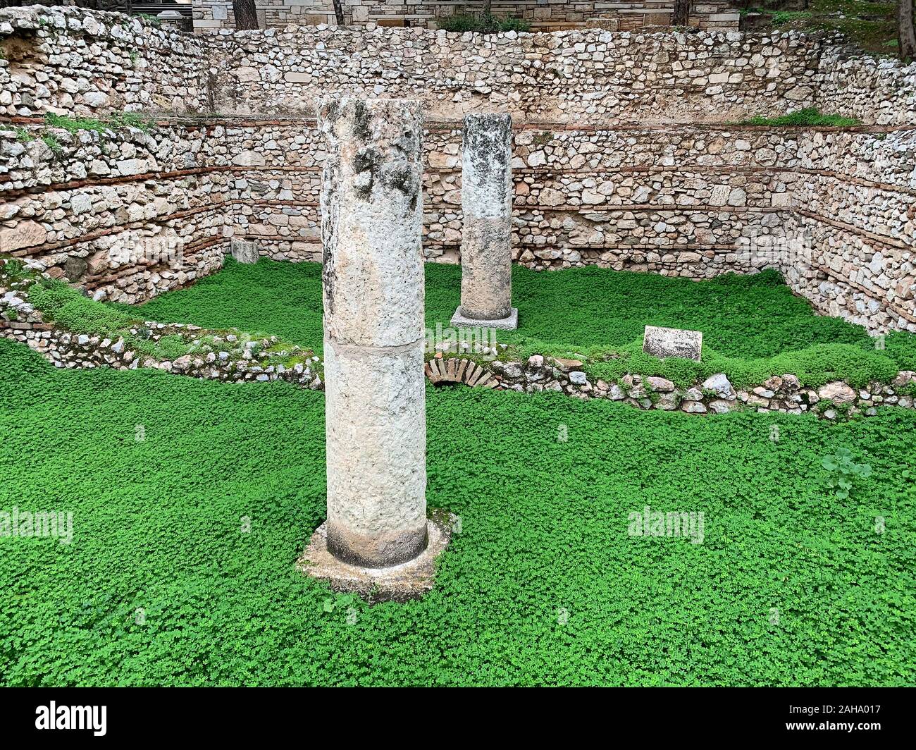 Stone water cistern hi-res stock photography and images - Alamy