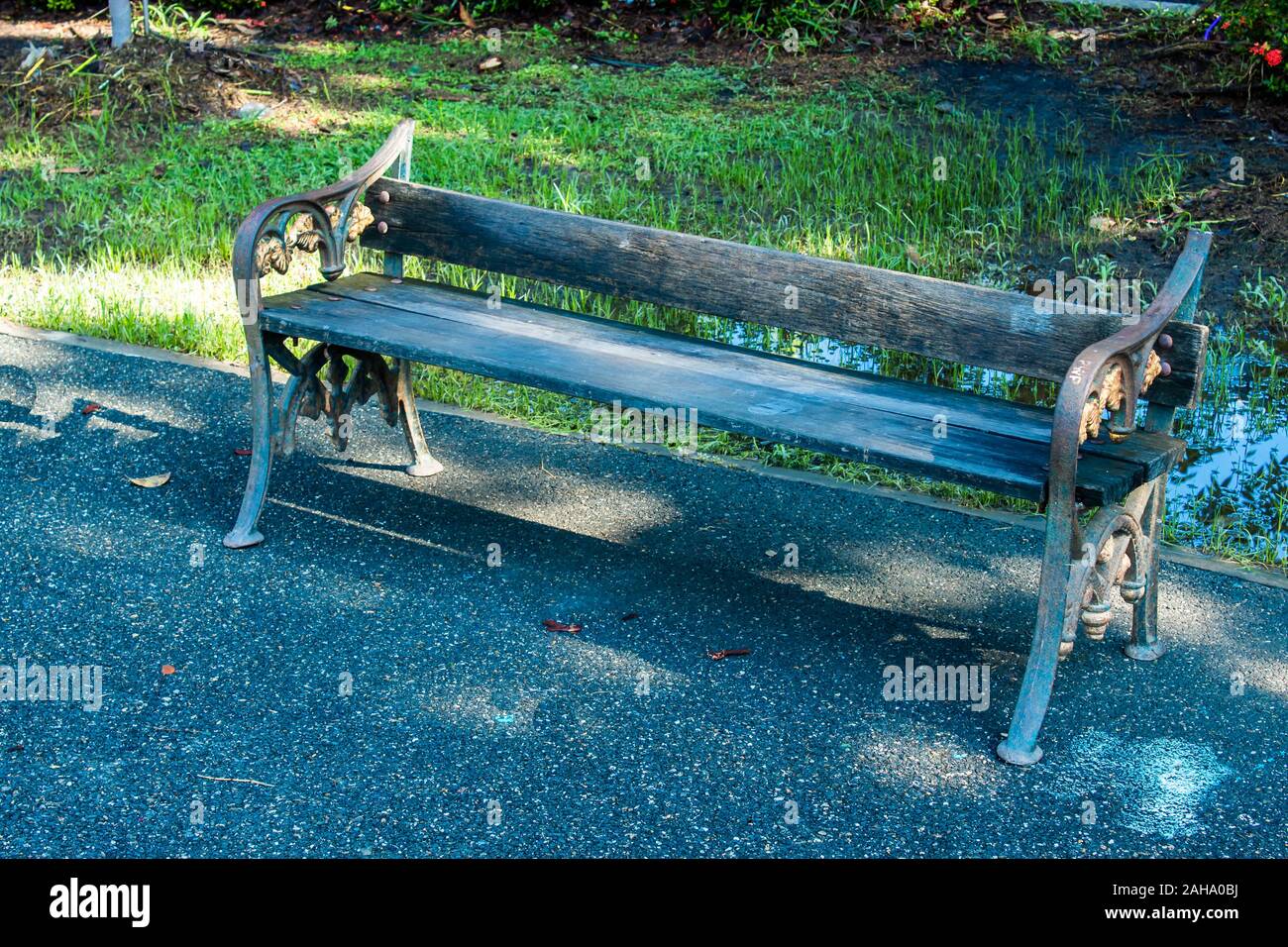 Damaged chair hi-res stock photography and images - Alamy