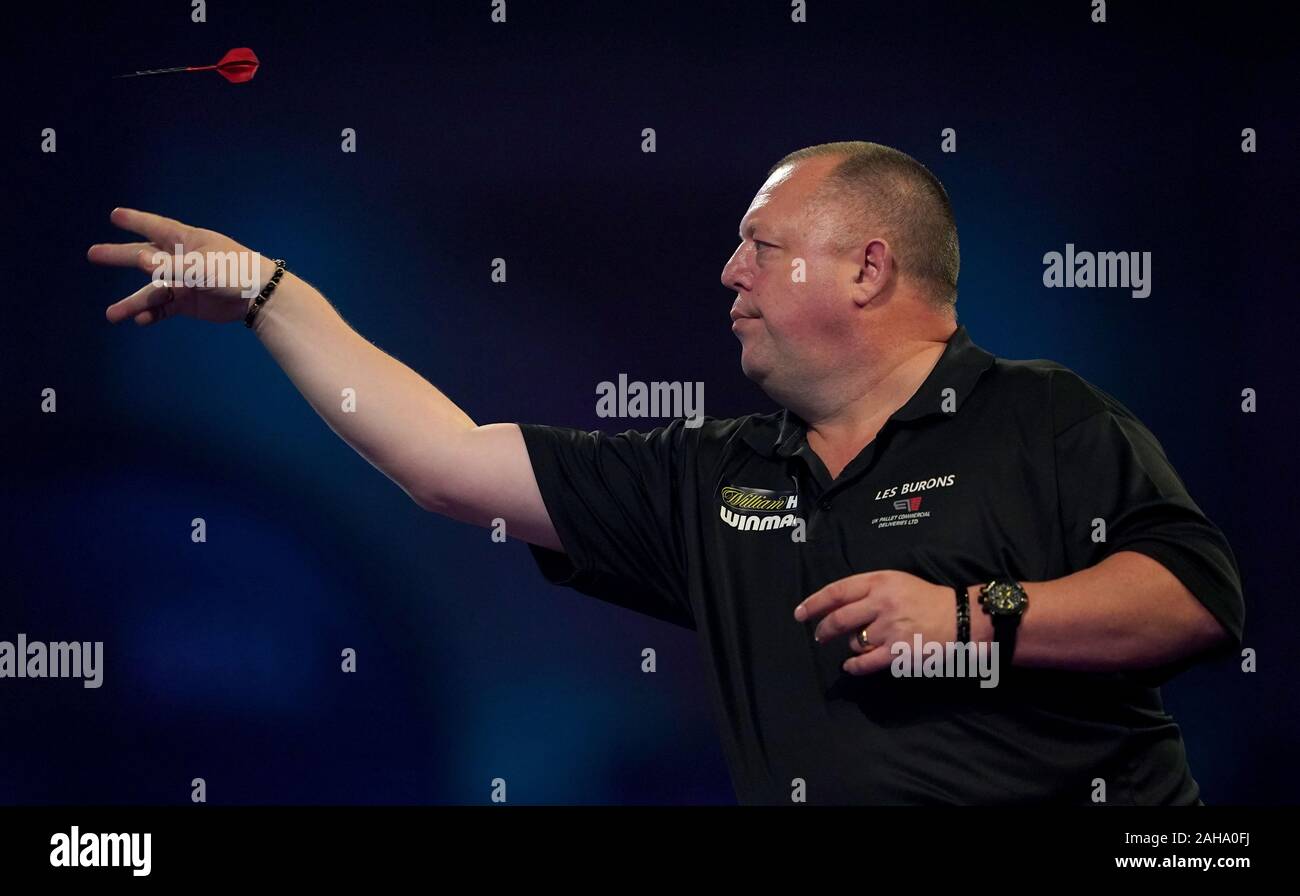 Mervyn King during his match against Simon Whitlock during day twelve ...