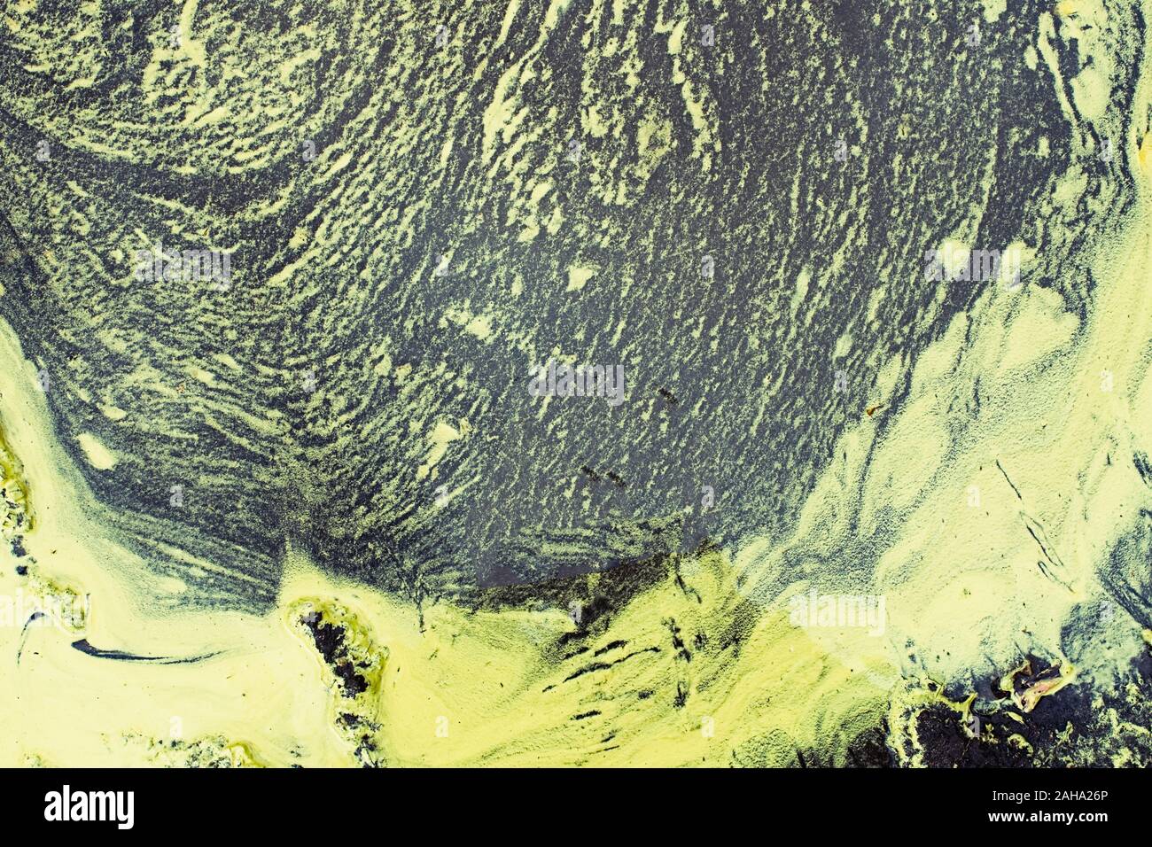 Chemtrail sprayed across the sky cause of rain water pollution ...