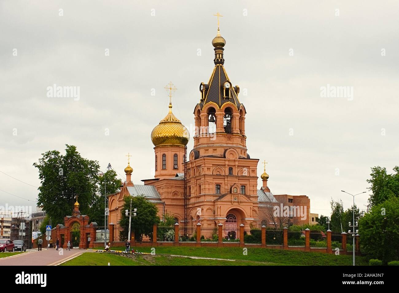 Monk and traditional architecture hi-res stock photography and images ...