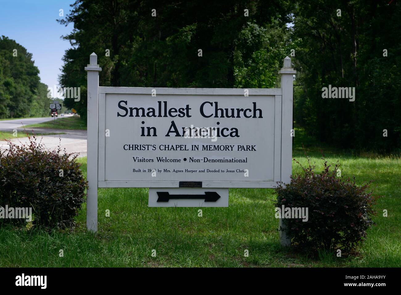 smallest church in america,christ's chapel in memory park,non ...