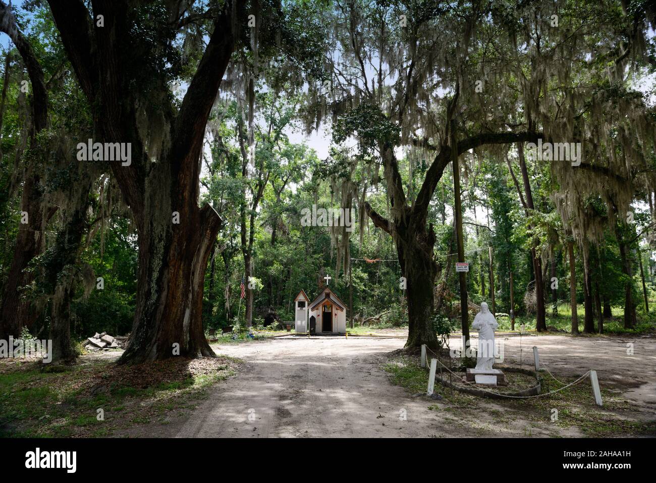 smallest church in america,christ's chapel in memory park,non ...