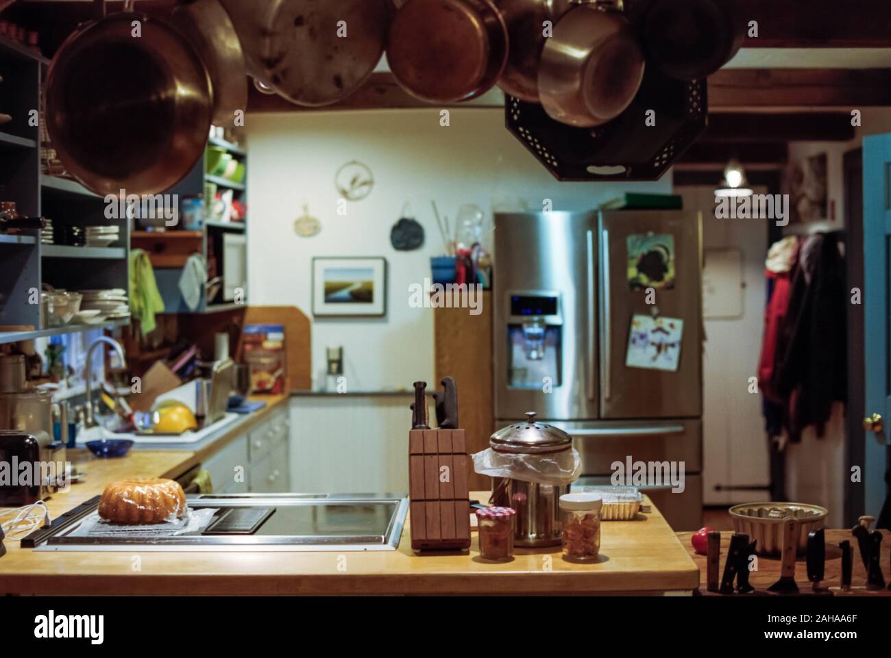 Messy cake knife hi-res stock photography and images - Alamy