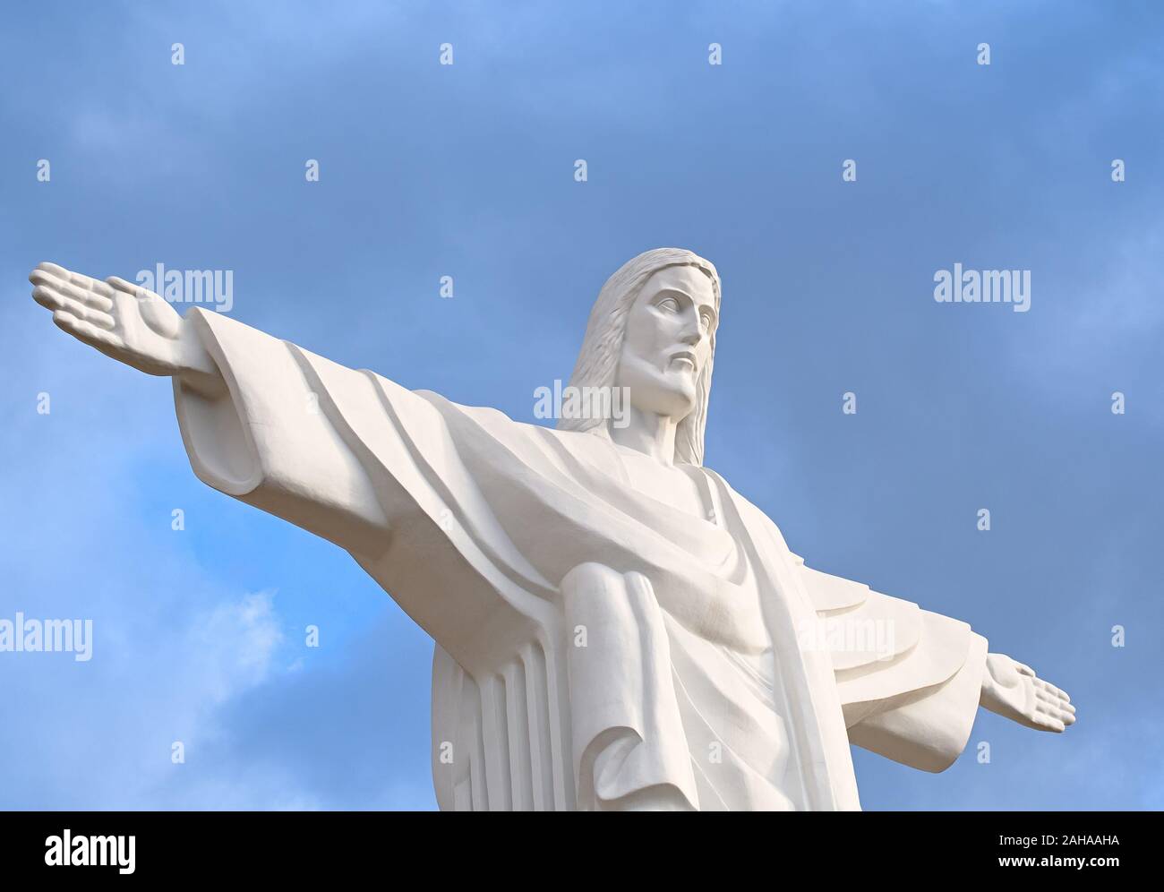 Statue of Jesus Christ with hands outstretched Stock Photo - Alamy