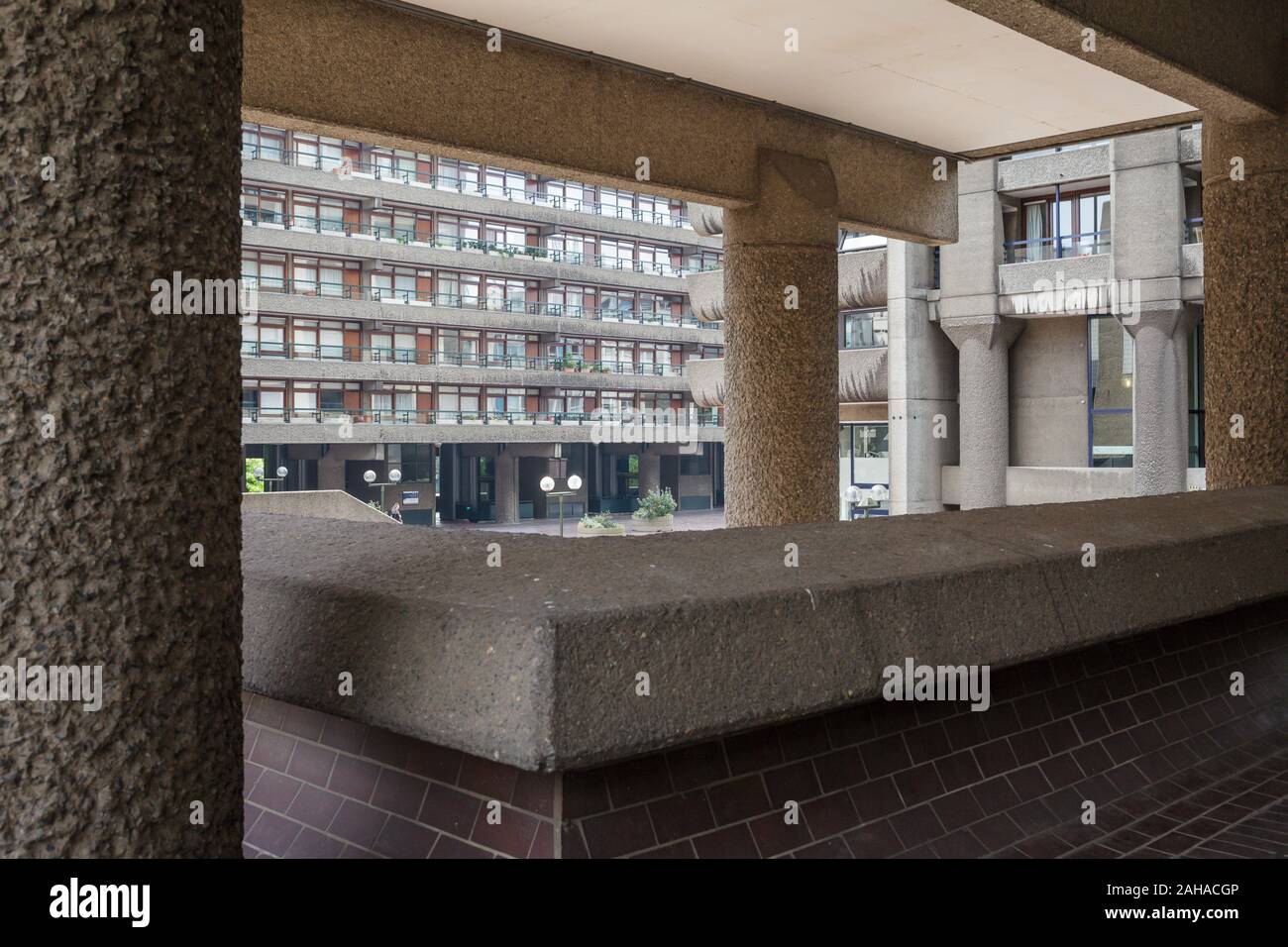 Exposed aggregate concrete facades hi-res stock photography and images ...
