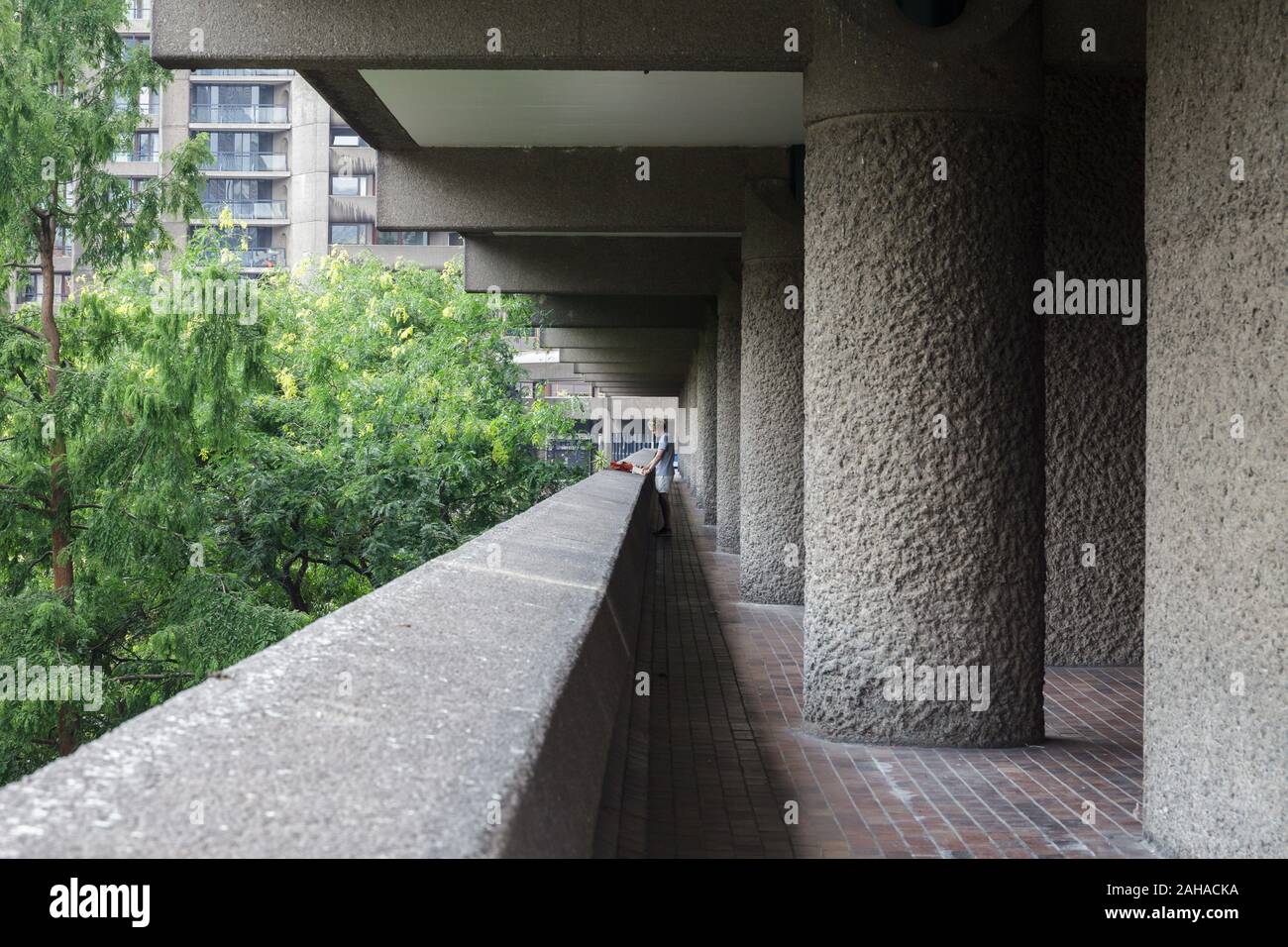 Exposed aggregate concrete facades hi-res stock photography and images ...