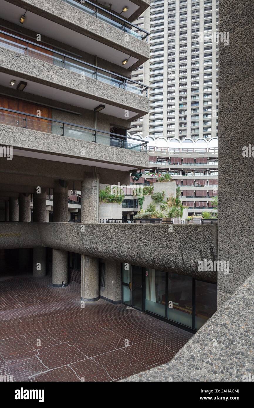Exposed aggregate concrete facades hi-res stock photography and images ...