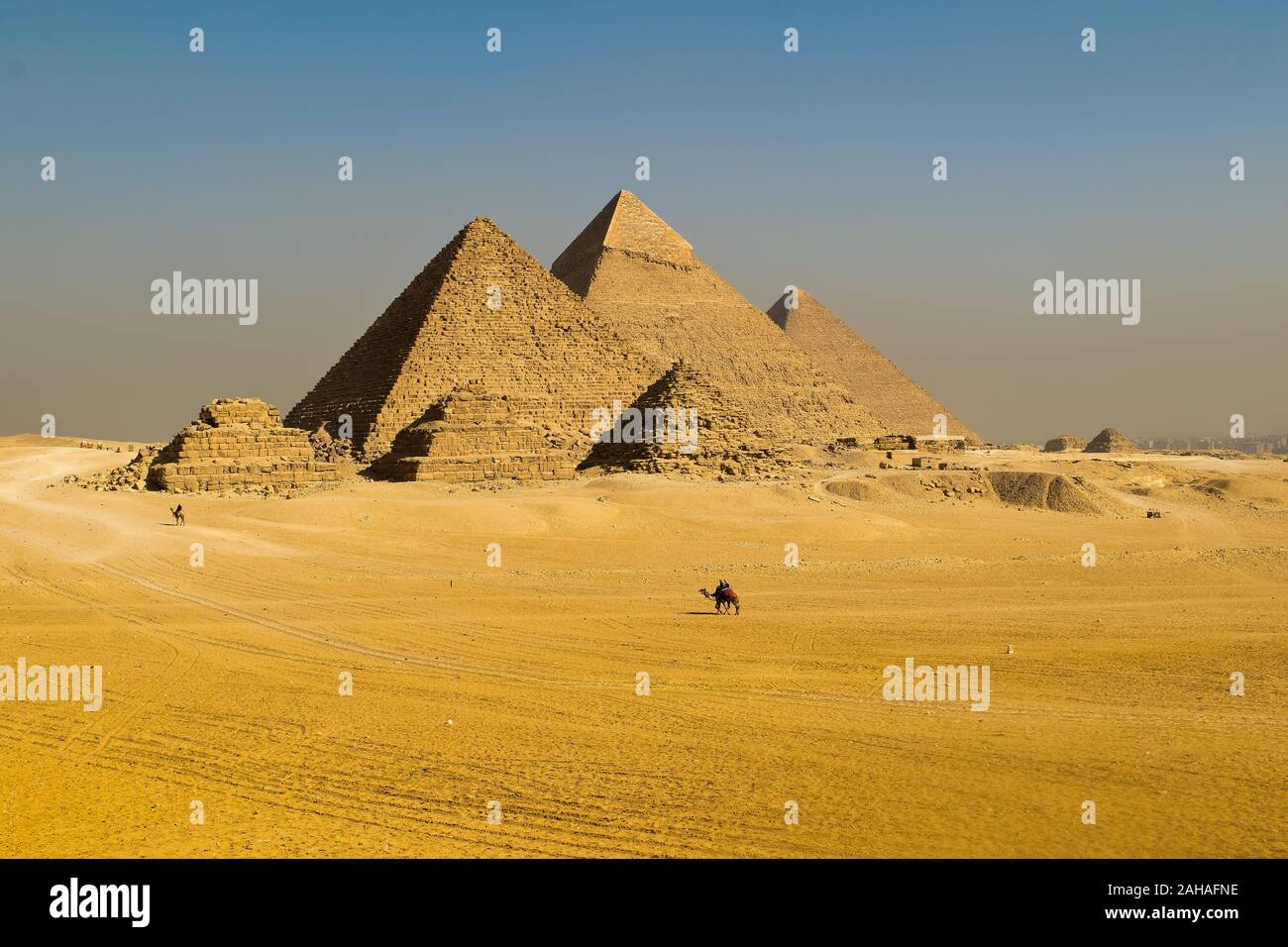 Giza pyramids and river nile hi-res stock photography and images - Alamy