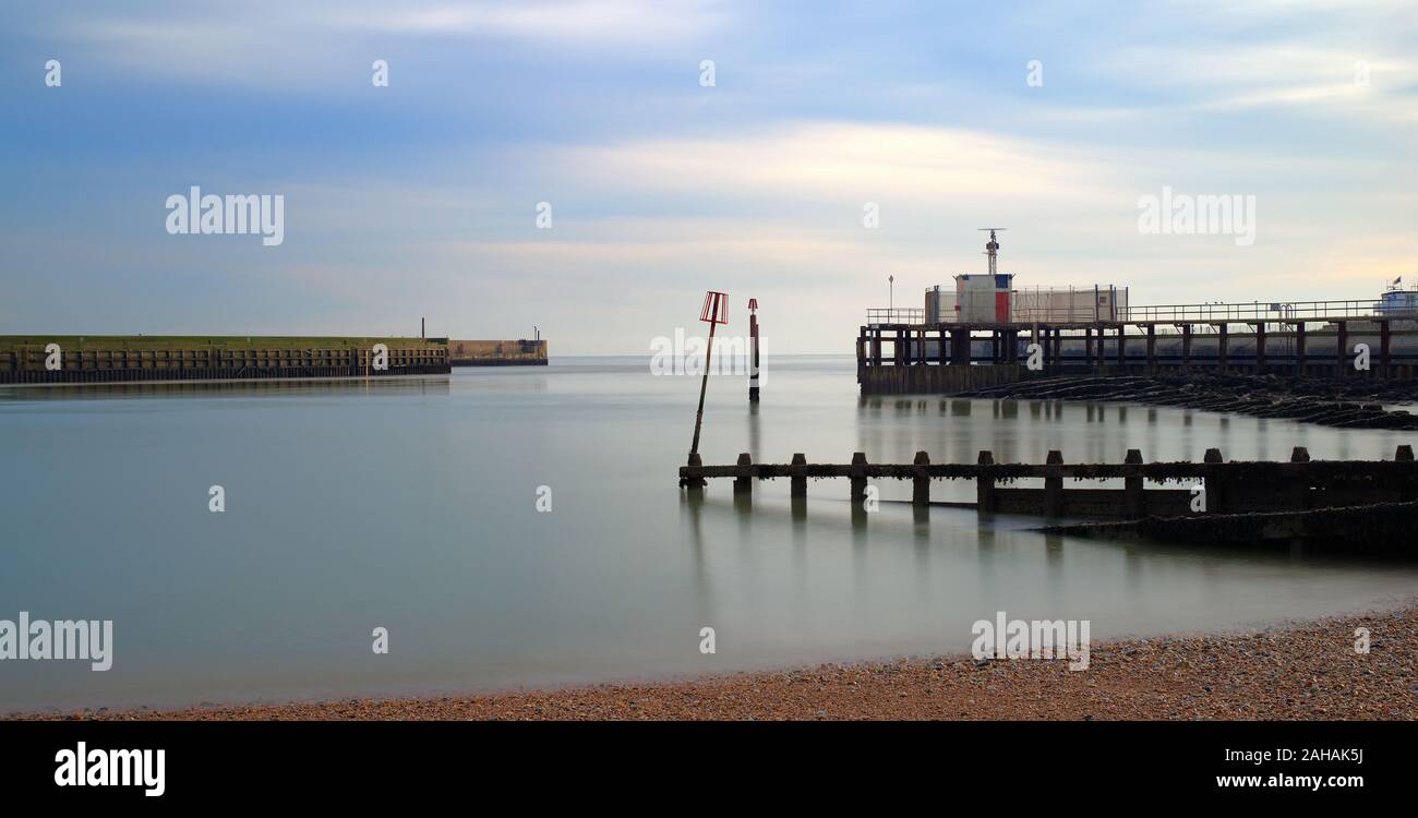 Harbor looking west hi-res stock photography and images - Alamy