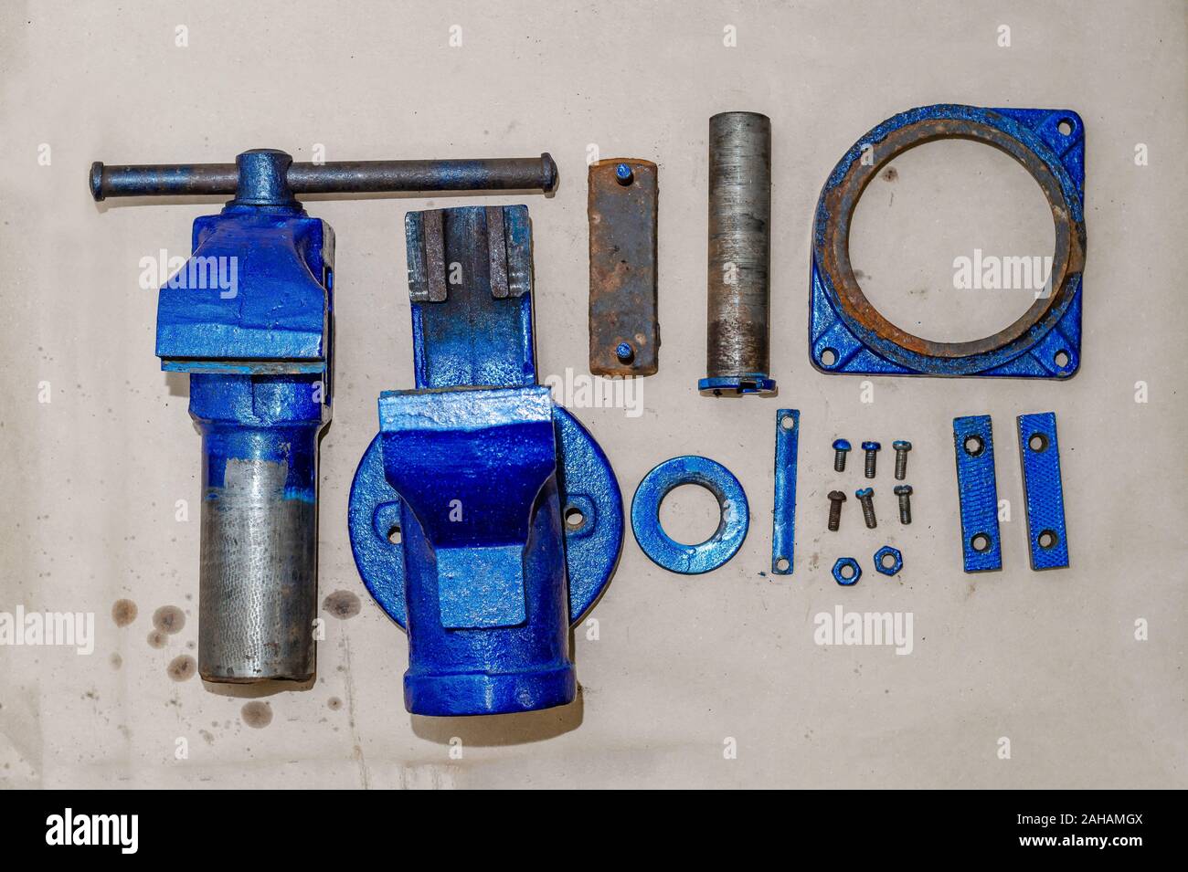 Metal vice hi-res stock photography and images - Alamy