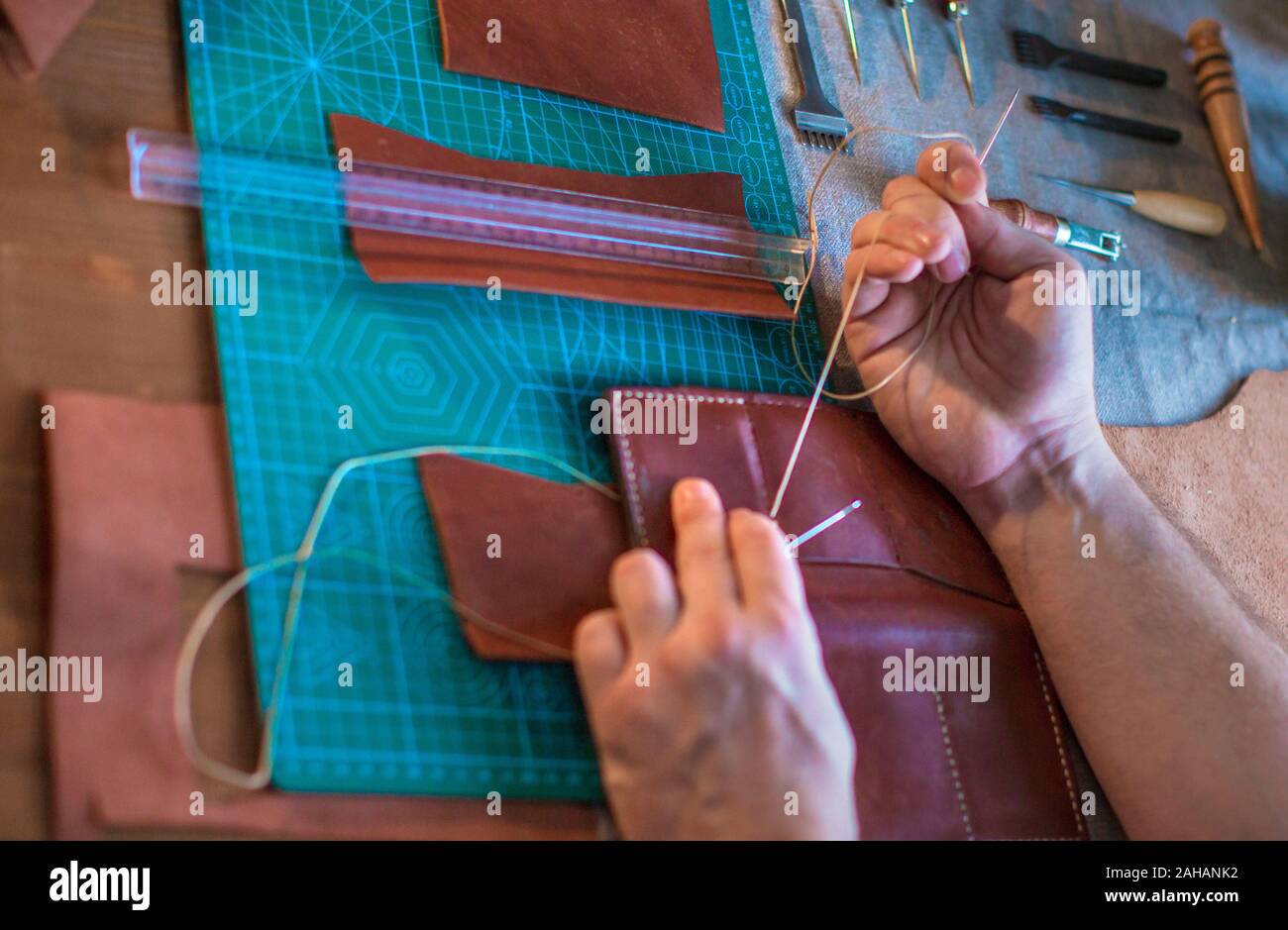Handmade leather process hi-res stock photography and images - Alamy