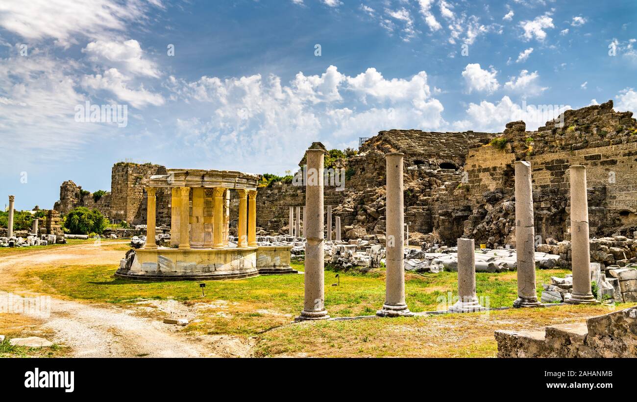 Side agora hi-res stock photography and images - Alamy