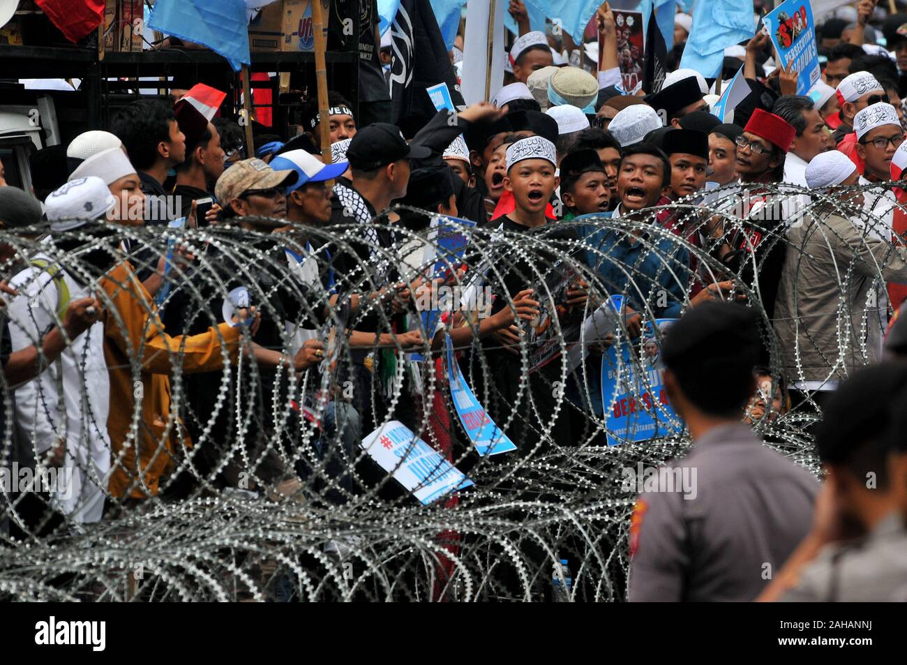 Uighurs muslims hi-res stock photography and images - Alamy