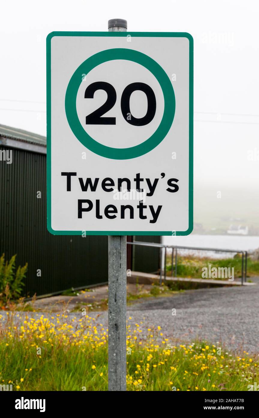 20 speed sign hi-res stock photography and images - Alamy