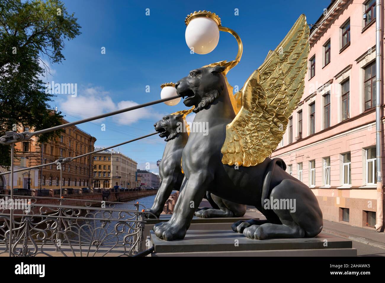Bank Bridge St Petersburg High Resolution Stock Photography and Images ...