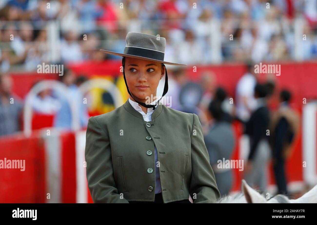 Girl in bullring hi-res stock photography and images - Alamy