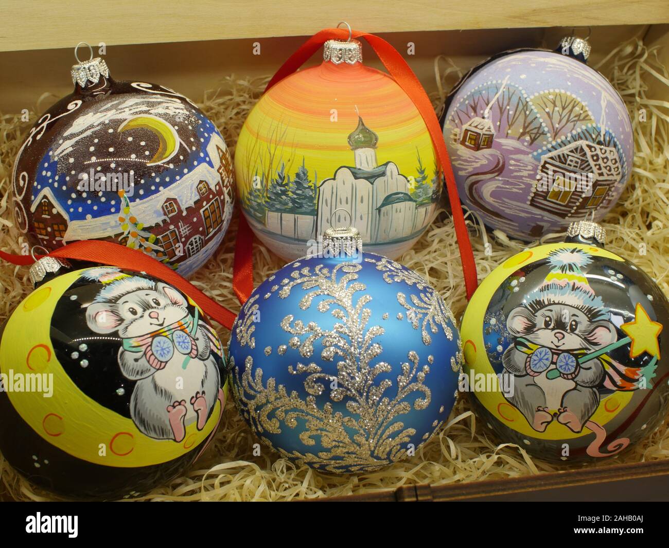 Beautiful christmas balls hi-res stock photography and images - Alamy