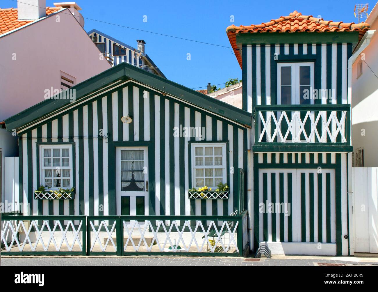 Striped house hi-res stock photography and images - Alamy