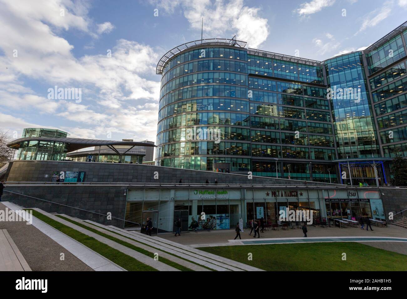 Sheldon square amphitheatre hi-res stock photography and images - Alamy