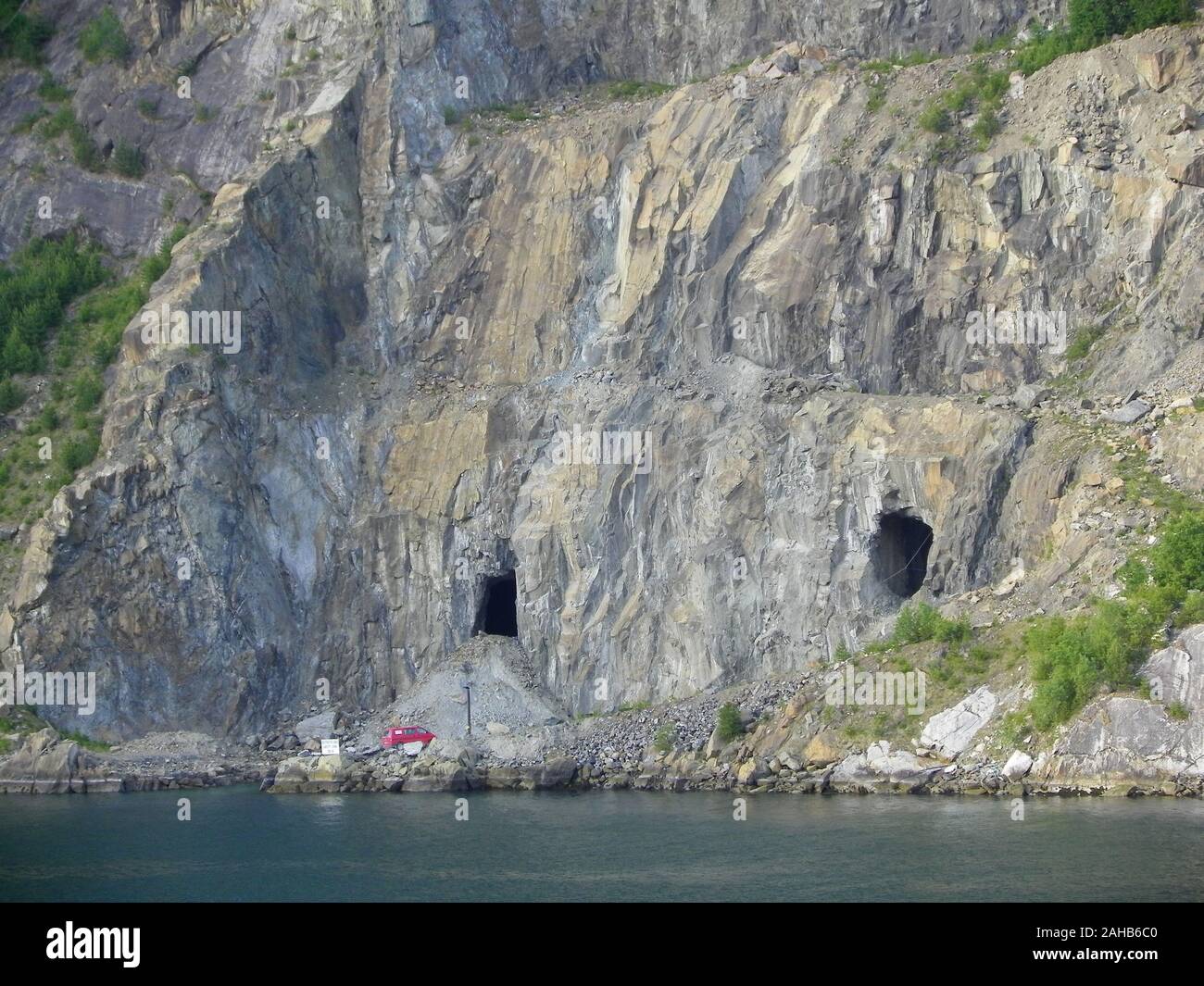 Norwegian Olivine mine, North Cape Minerals, Sibelco, AS Olivin ...