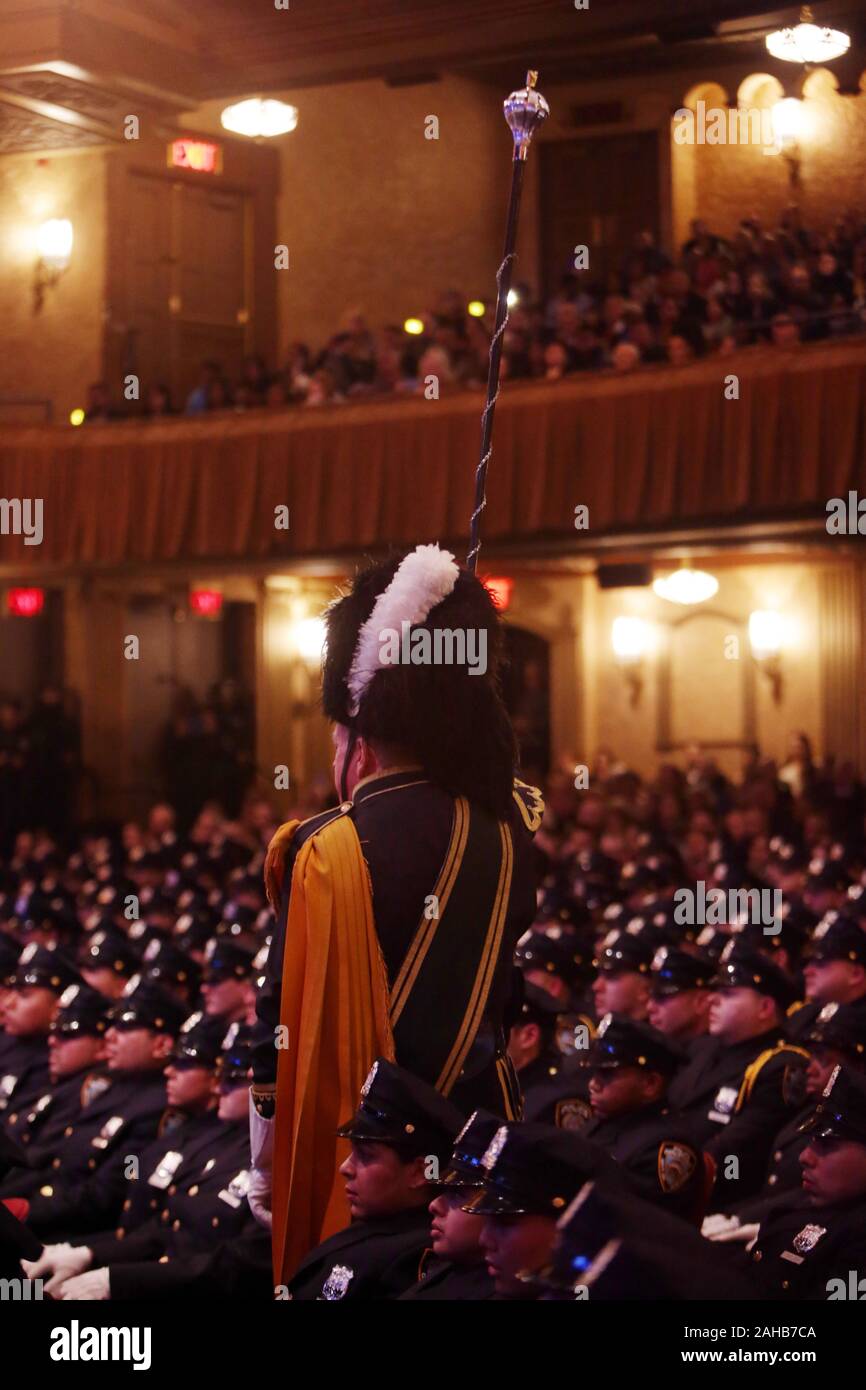 Nypd graduation hi-res stock photography and images - Alamy