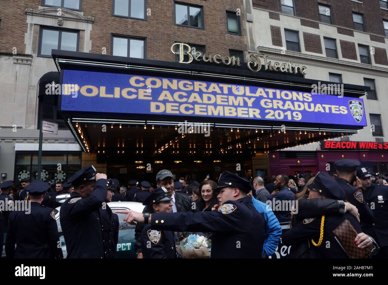 Nypd graduation hi-res stock photography and images - Alamy