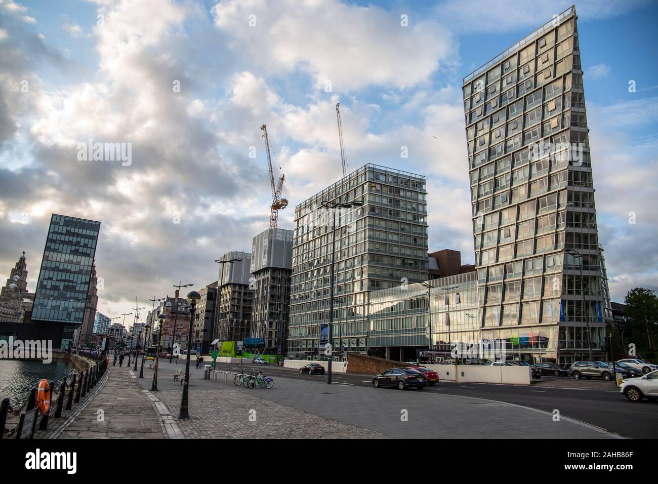 Liverpool james street station hi-res stock photography and images - Alamy