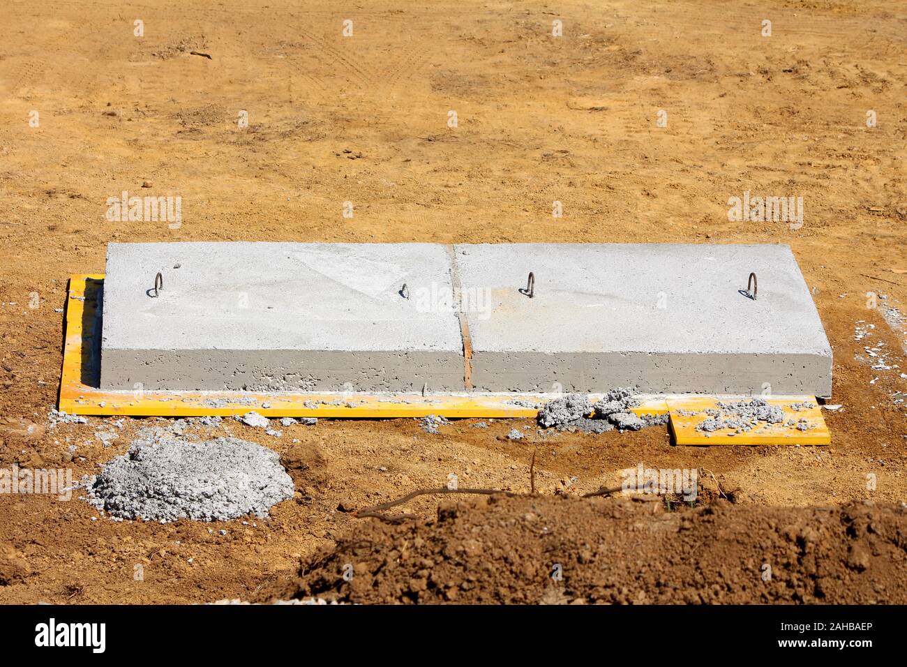 Concrete manhole hi-res stock photography and images - Alamy