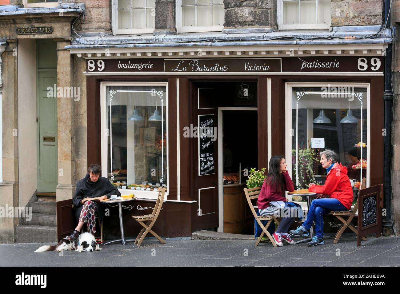 Cafe on Victoria Street, Edinburgh, Scotland, United Kingdom Stock ...
