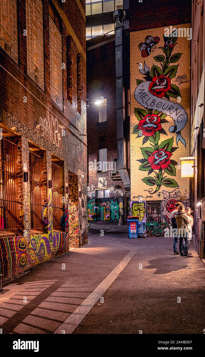 Graffiti alley way hi-res stock photography and images - Alamy