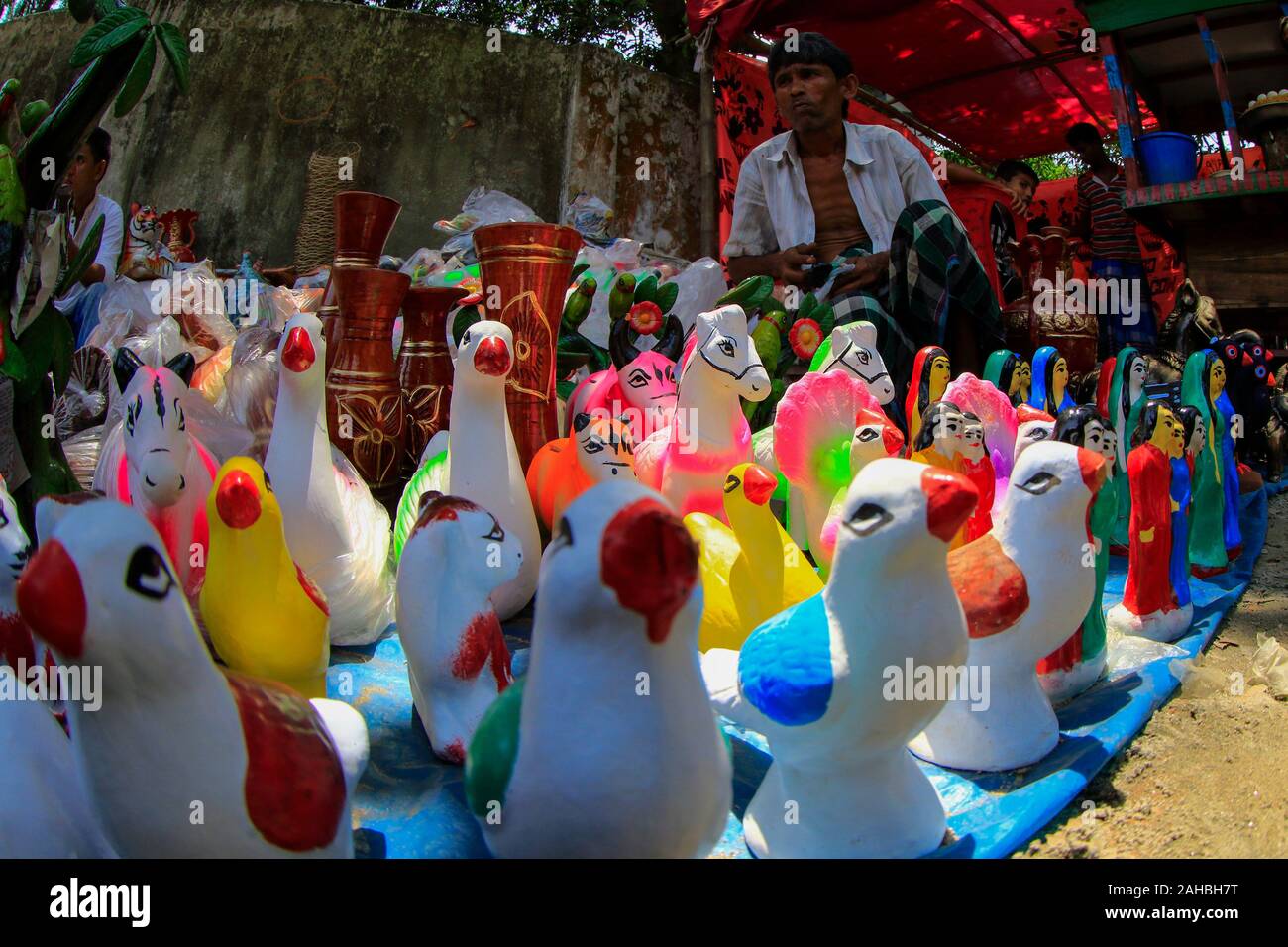 Bangladeshi pottery hi-res stock photography and images - Alamy