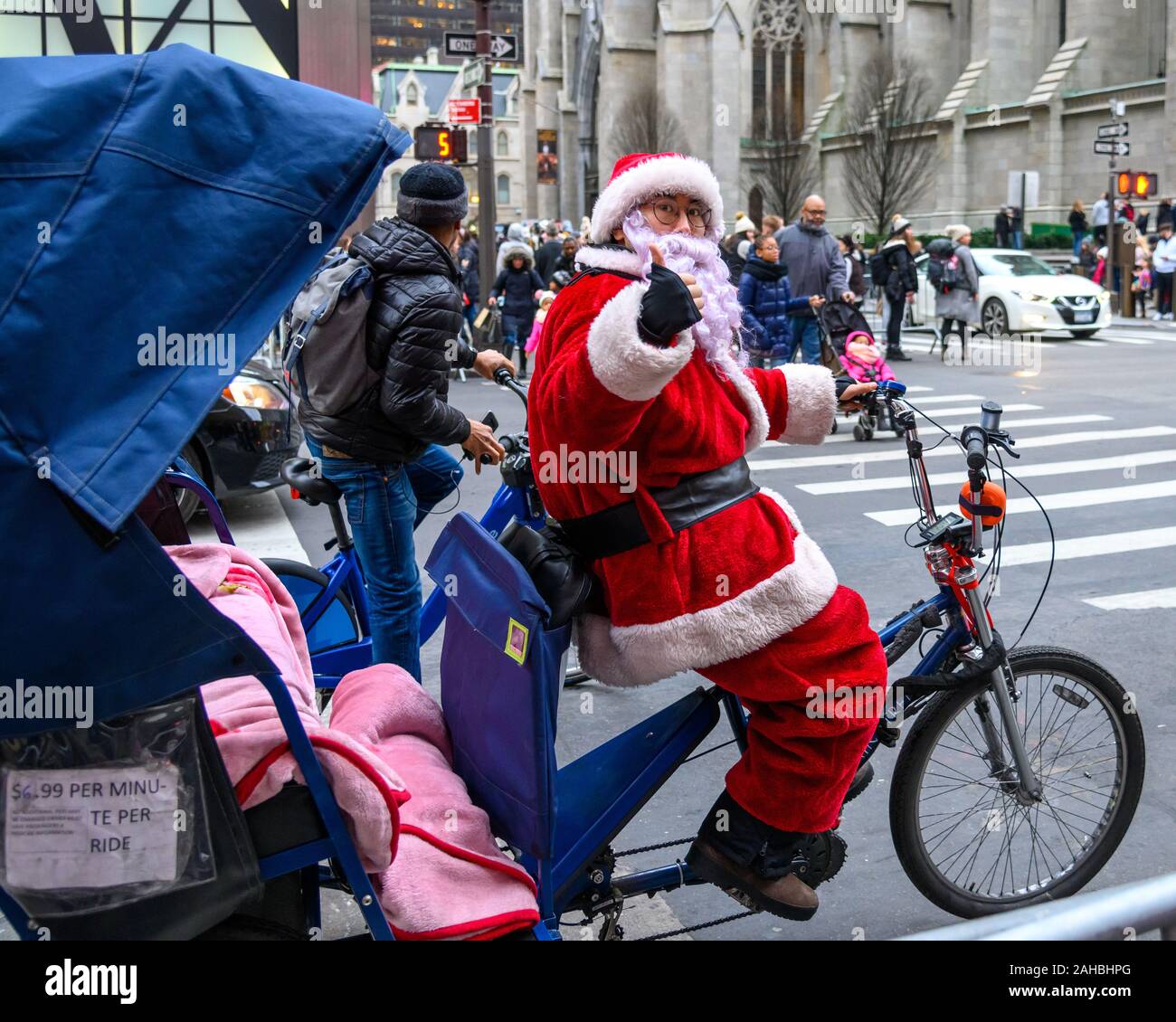 New york pedestrian crossing kids hi-res stock photography and images ...