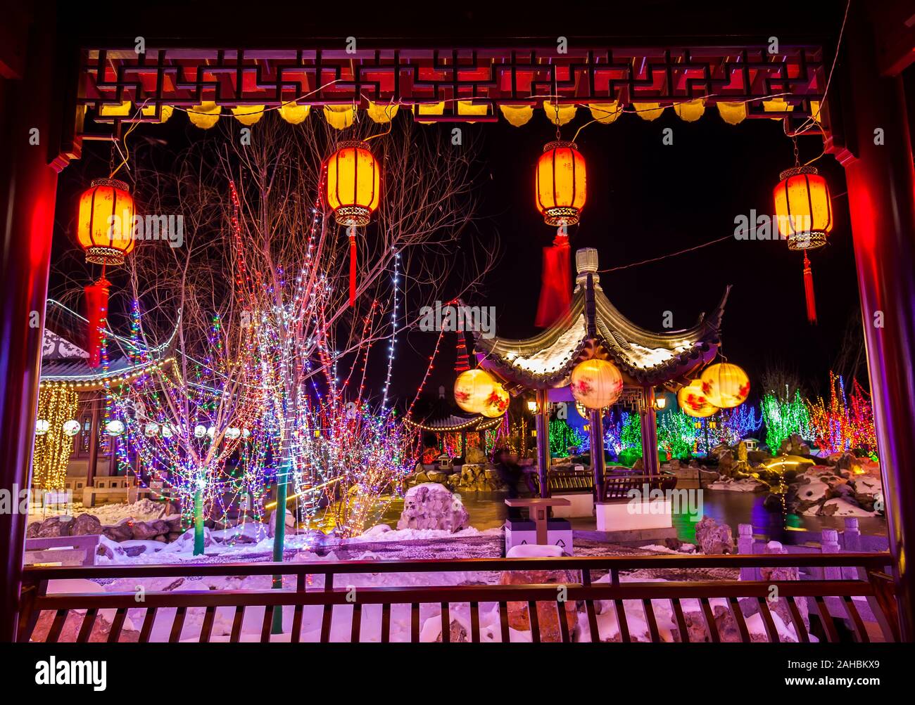 Chinese traditional buildings at night Stock Photo - Alamy