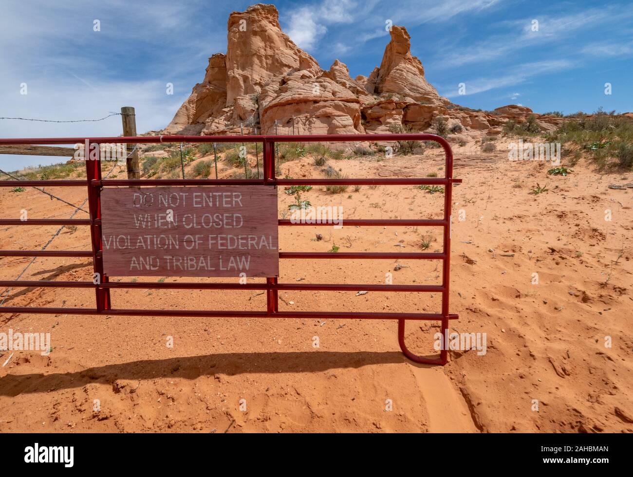 Antelope warning sign hi-res stock photography and images - Alamy