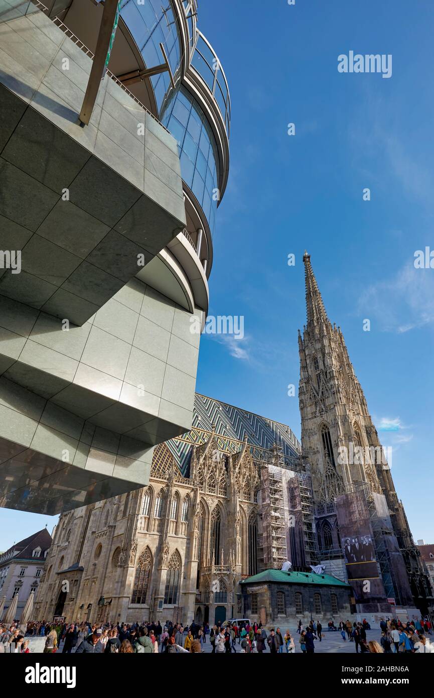 Downtown stephansplatz hi-res stock photography and images - Alamy