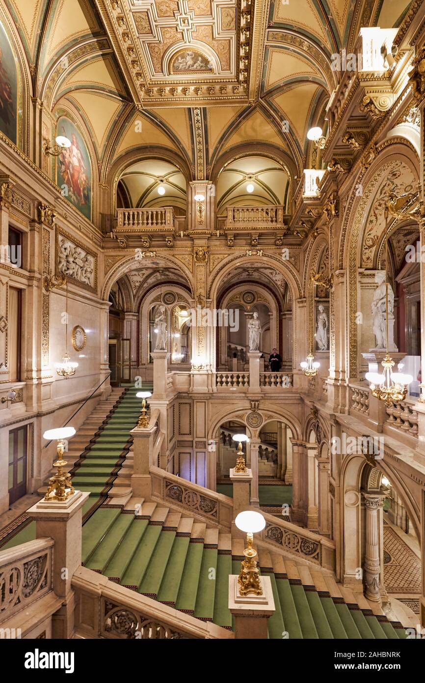 Staatsoper,vienna, historic hi-res stock photography and images - Alamy