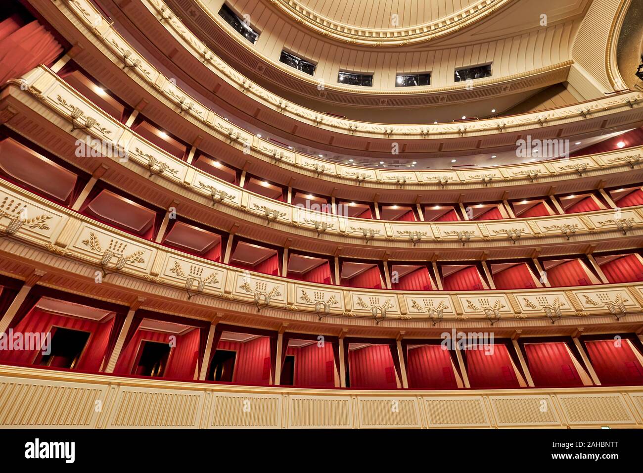Vienna State Opera Auditorium High Resolution Stock Photography and ...
