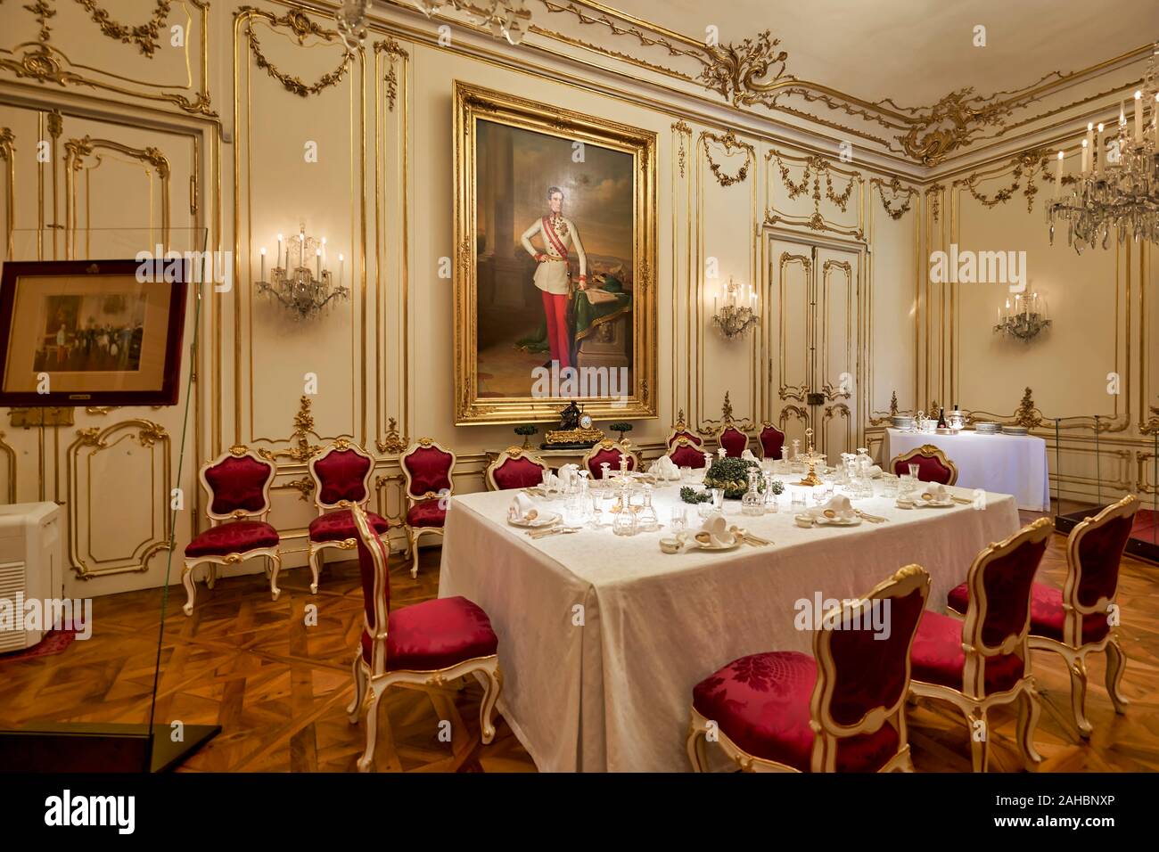 Palace design reception hi-res stock photography and images - Alamy