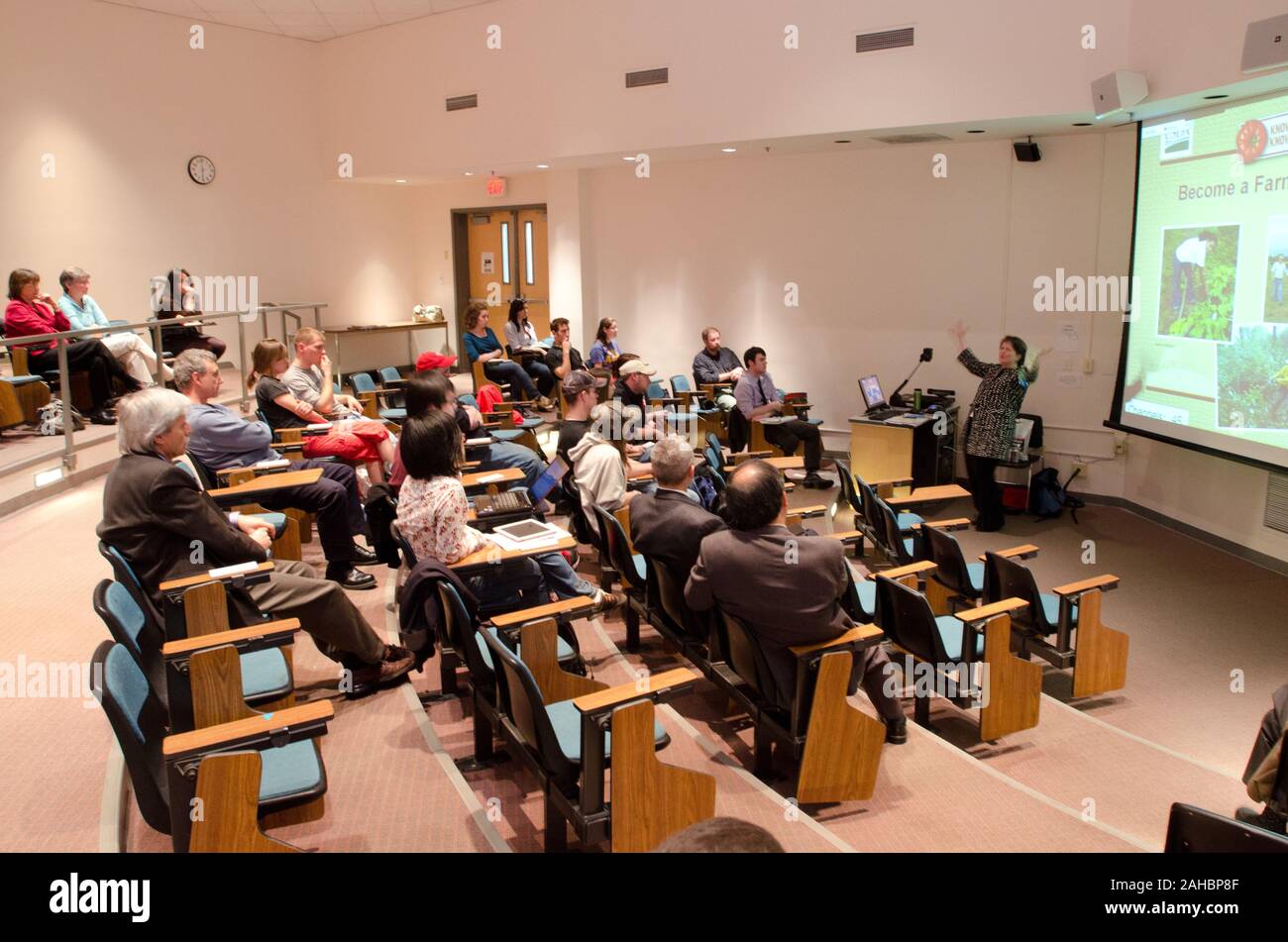 Know your farmer hi-res stock photography and images - Alamy