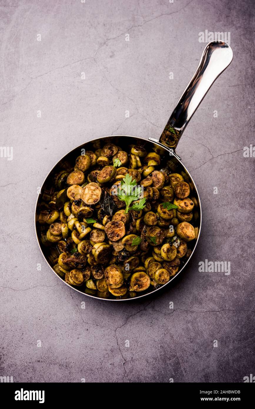 Tendli / Kundroo sabzi or Kovakkai Poriyal also known as ivy gourd ...