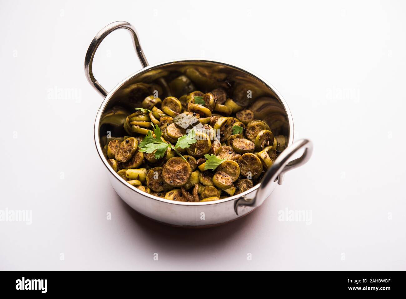 Tendli / Kundroo sabzi or Kovakkai Poriyal also known as ivy gourd ...