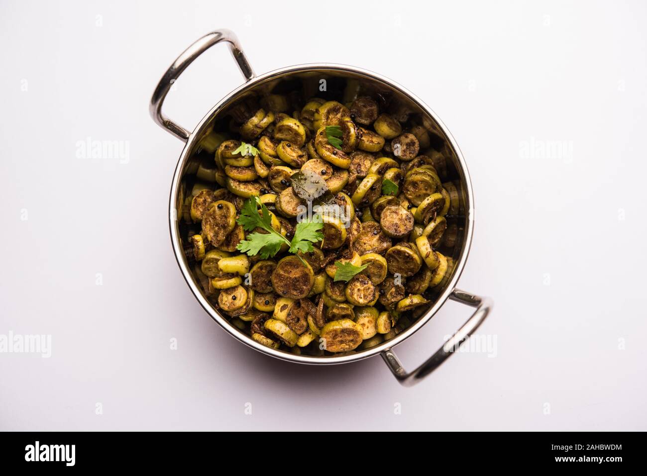 Tendli / Kundroo sabzi or Kovakkai Poriyal also known as ivy gourd ...