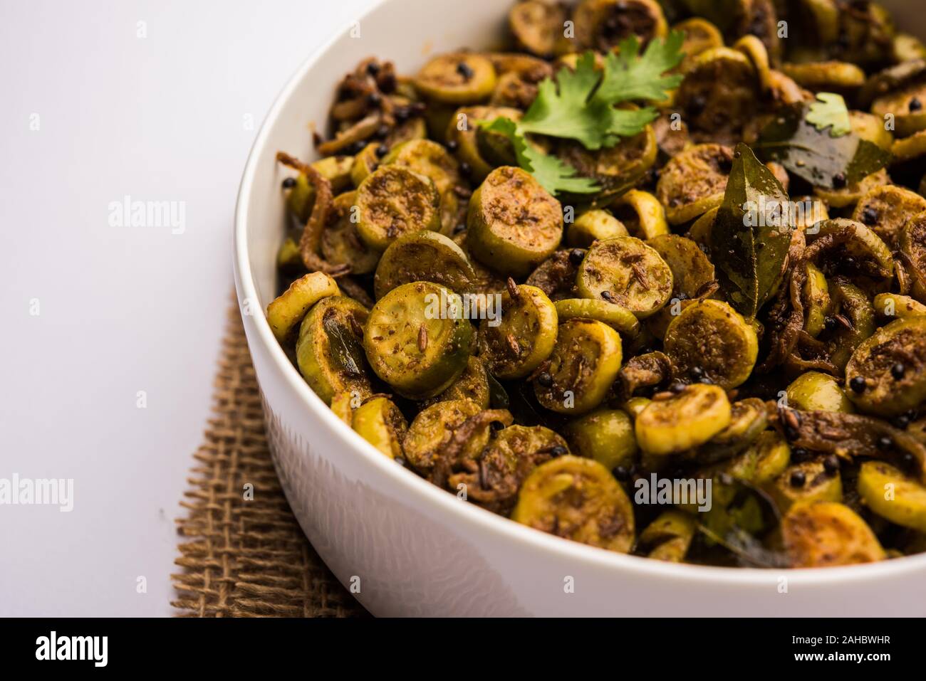 Tendli / Kundroo sabzi or Kovakkai Poriyal also known as ivy gourd ...