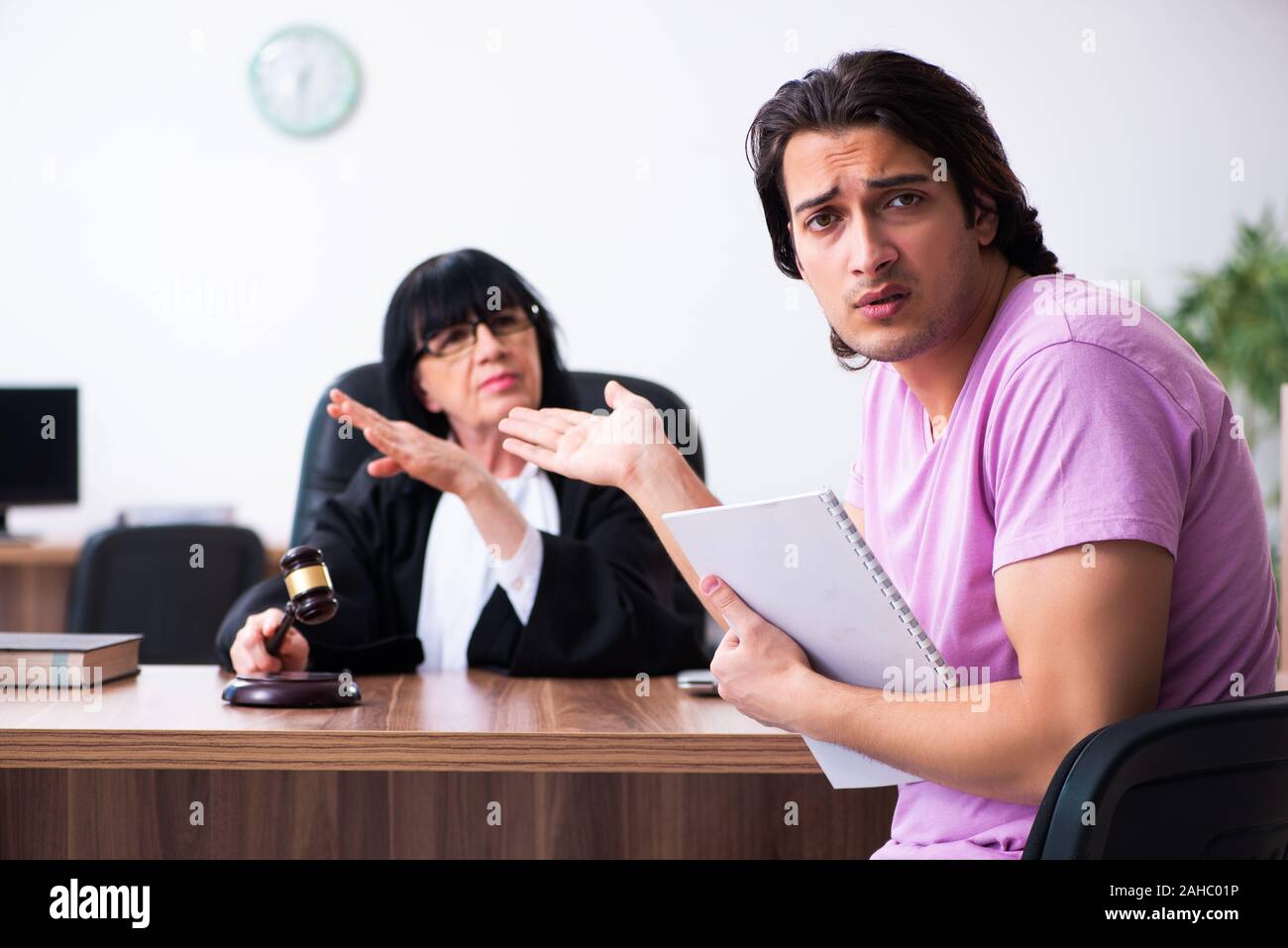 Judge ruling issue hi-res stock photography and images - Alamy