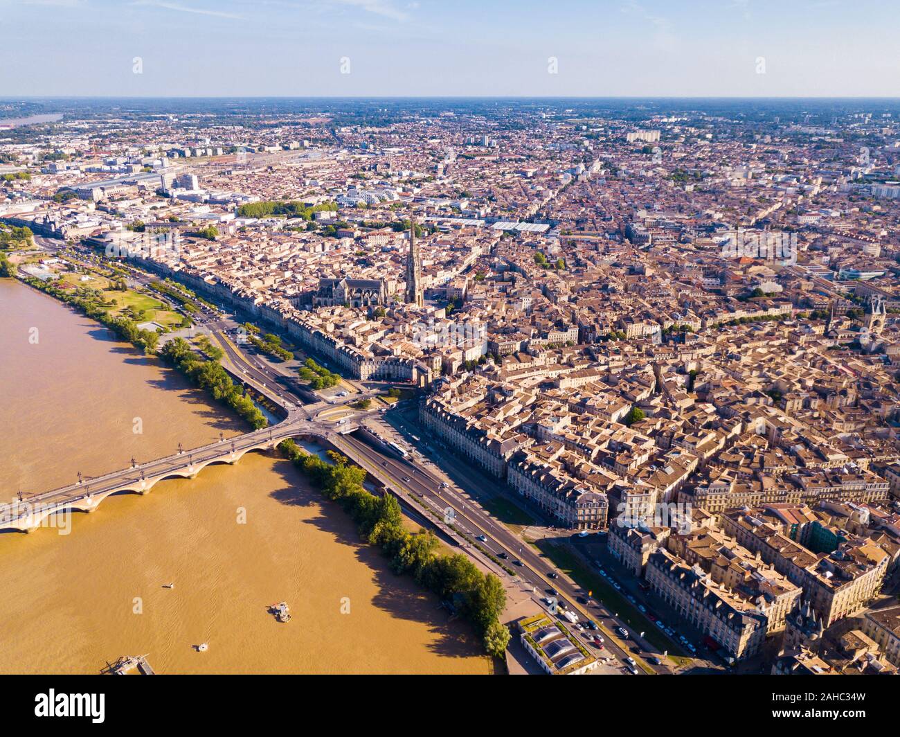 Bordeaux port aerial hi-res stock photography and images - Alamy