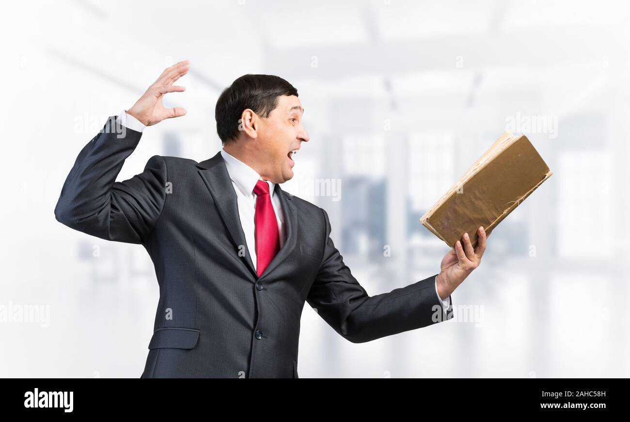 Senior caucasian man read blurred hi-res stock photography and images ...