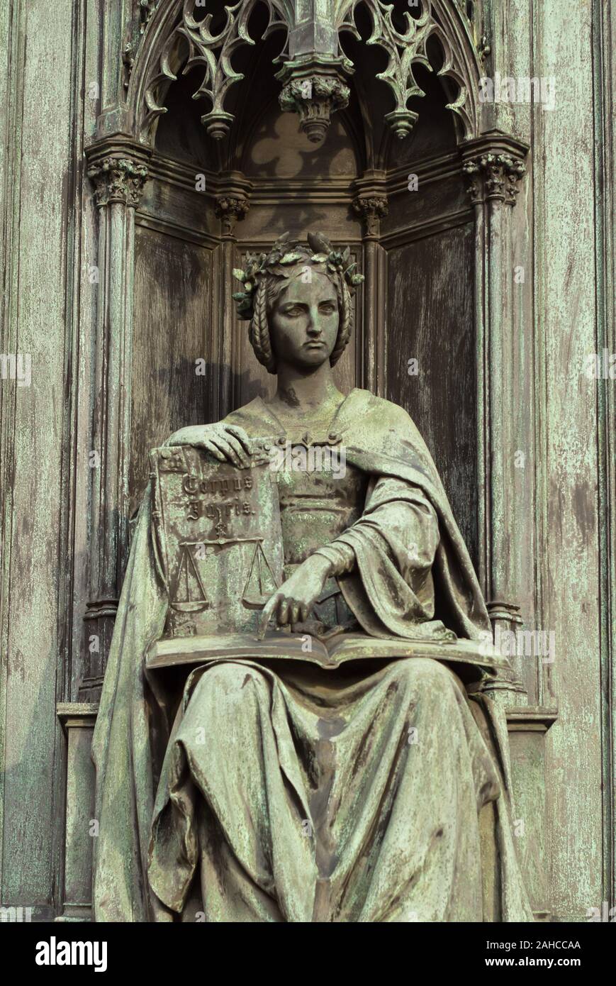 Gothic figure hi-res stock photography and images - Alamy