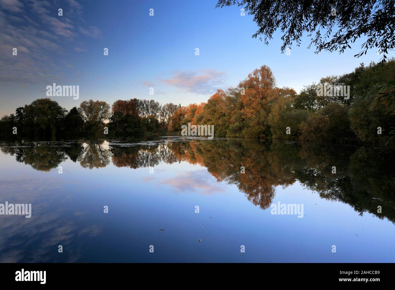 Barnwell village hi-res stock photography and images - Alamy